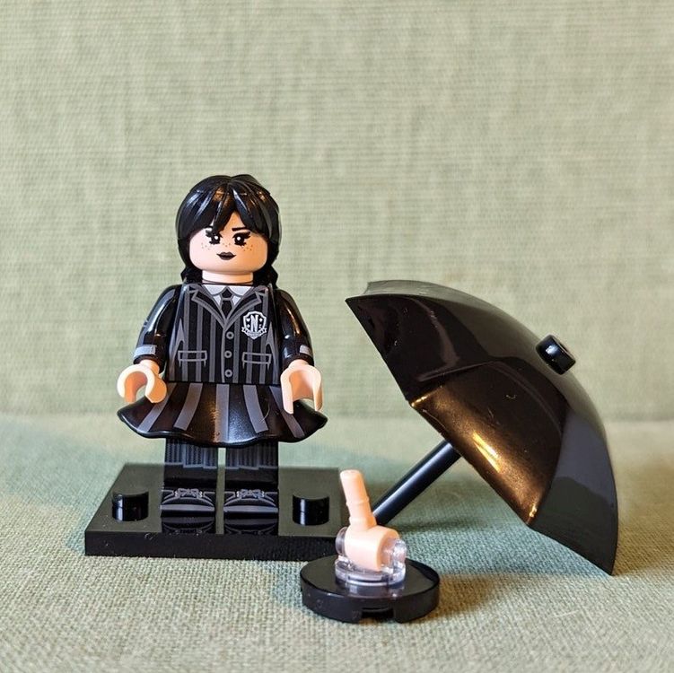 Wednesday Addams minifigure mit Thing fur lego | Kaufen auf Ricardo