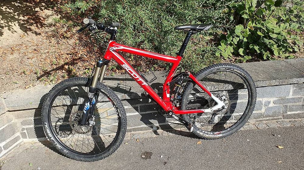 Vollgefedertes Mountainbike Scott Genius MC-30, Grösse M (Gebraucht) in ...