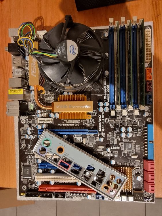 Asrock X58 Extreme, i7 930 + Stock Kühler, 12GB RAM Bundle | Kaufen auf ...