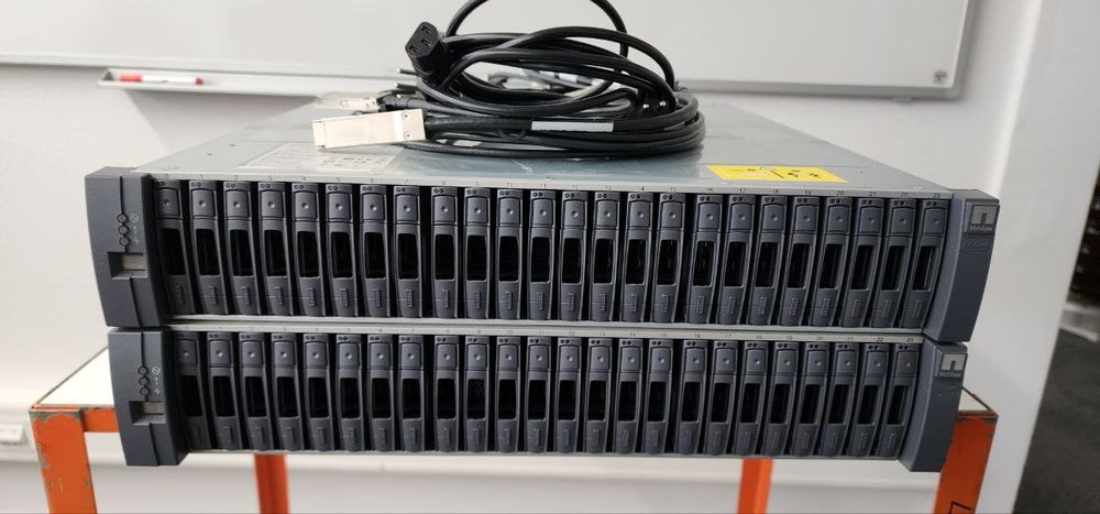 2 Stk. Netapp DS2246 (Diskshelf) | Kaufen auf Ricardo