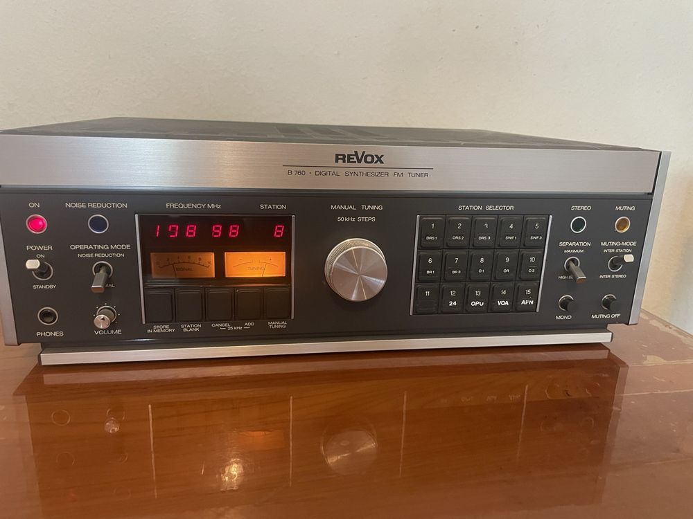 Revox B 760 Digital Synthesizer FM Tuner (Defekt) in Zürich für CHF 150 – mit Lieferung auf ...