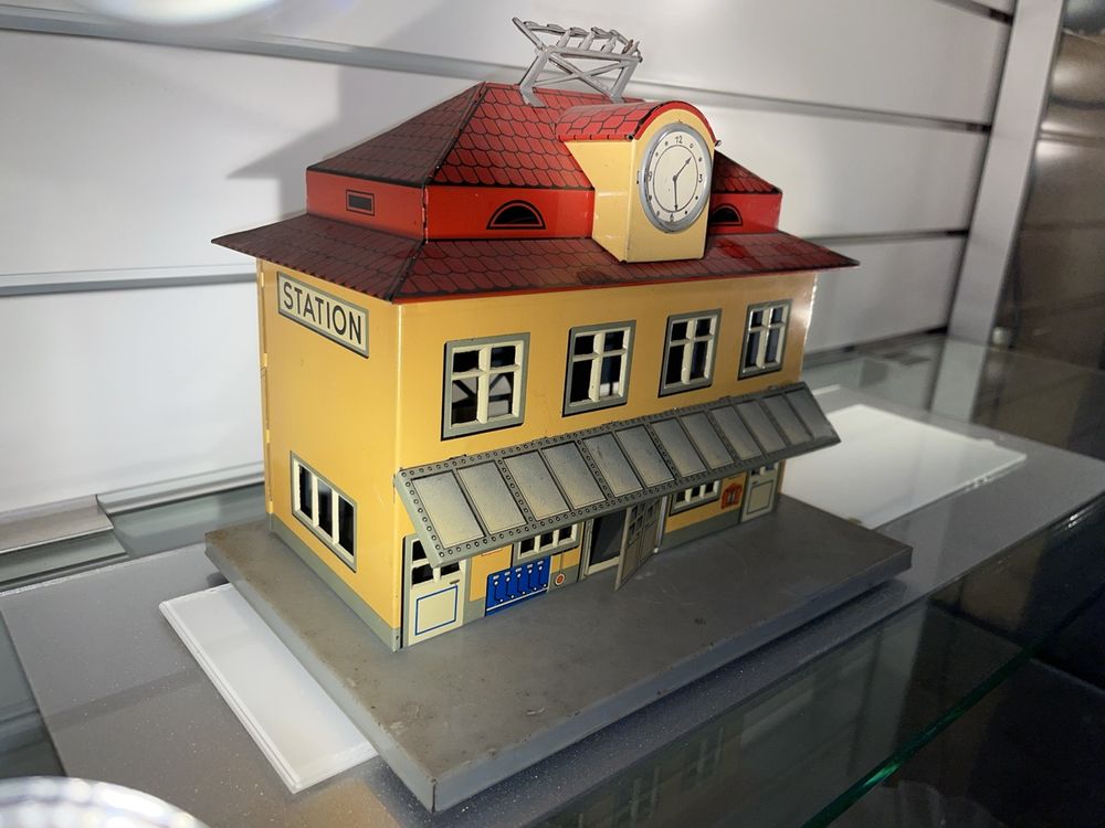 Spur 0: schöner Blechbahnhof Station Made in US-Zone Germany | Kaufen ...