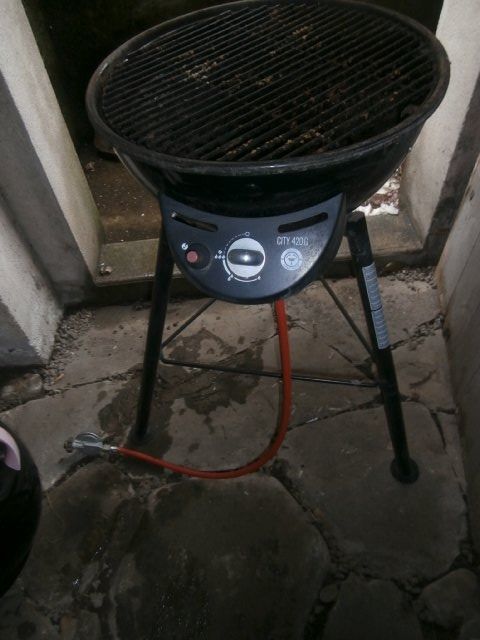 3 Bein Gas-Kugel Grill ab 1.- (Gebraucht) in Rüschegg-Heubach für CHF 20 – nur Abholung auf ...