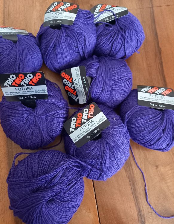 8 Kneuel Wolle Trio Futura (Neu (gemäss Beschreibung)) in Zizers für CHF 9.6 – mit Lieferung auf ...