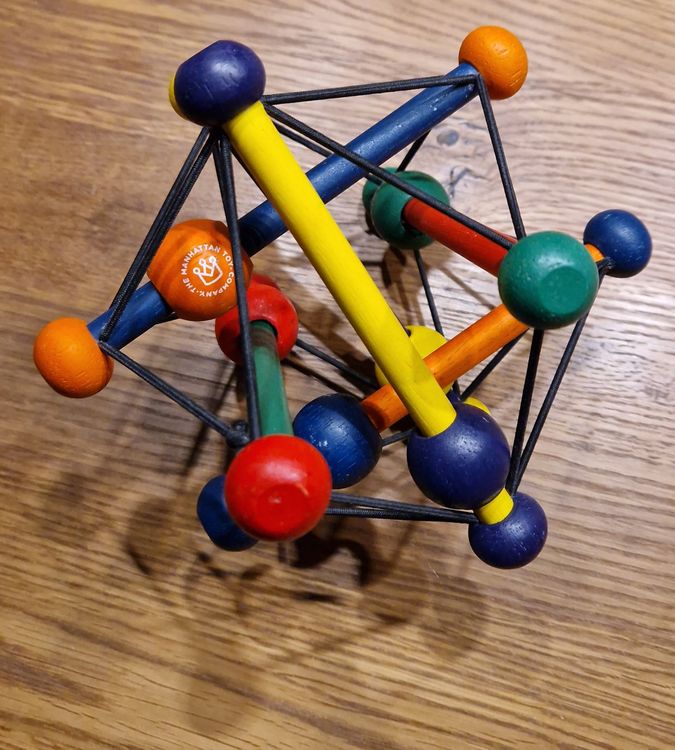 Manhattan Toy Skwish Greifling Holzspielzeug für Babys (Gebraucht) in ...