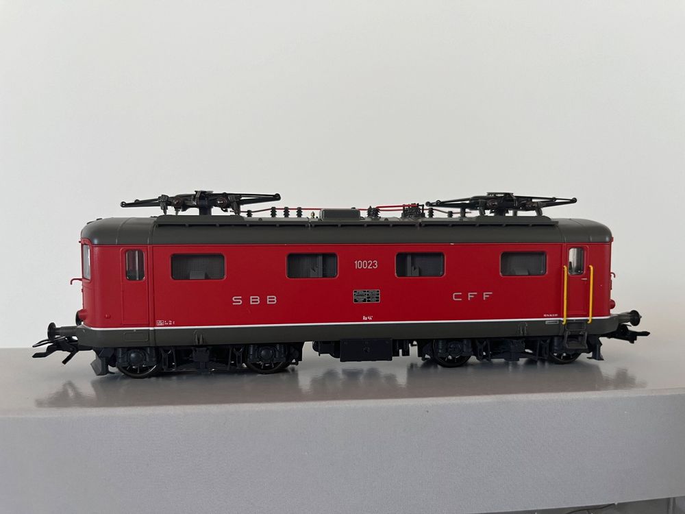 Märklin E-Lok SBB Re 4/4 I rot, mfx, Softdrive Sinus, 39421 (Gebraucht ...