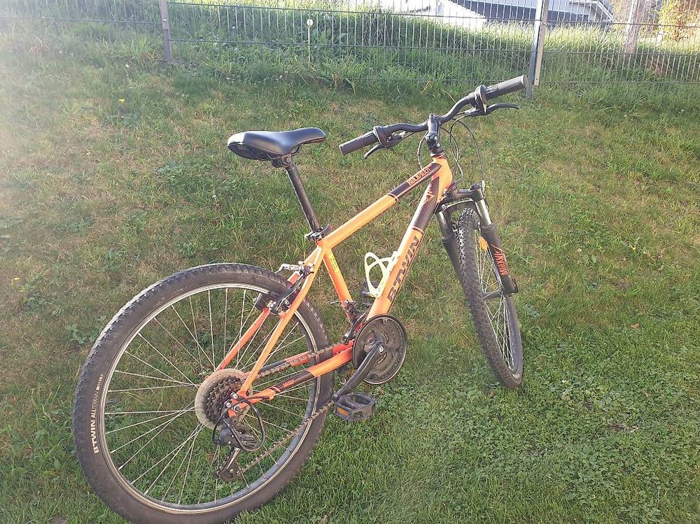 Vélo ROCKRIDER ST 500 24 pouces (Gebraucht) in Juriens für CHF 90 – nur ...