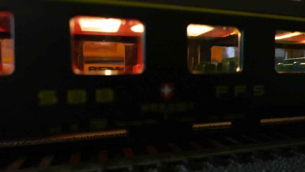 e6 Roco 4239 SBB Personenwagen EW II 1. Klasse mit Licht (Gebraucht) in ...