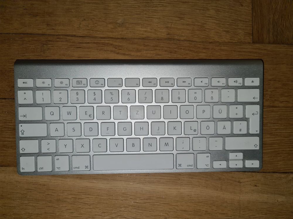 Apple Wireless Keyboard (Tastatur hat DE Layout) (Gebraucht) in Genève ...