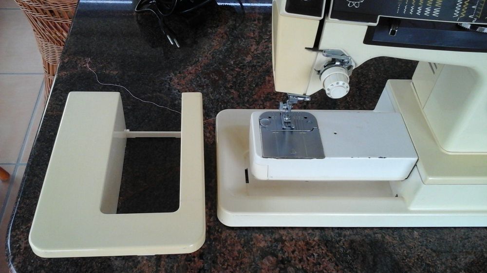 Singer Nähmaschine 7136 (Gebraucht) in für CHF 10 – nur Abholung auf ...