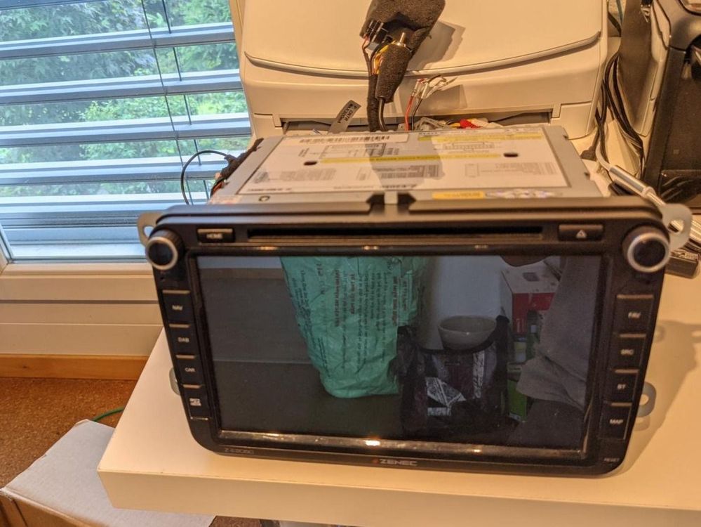 Zenec Z-E2050 mit Navi und DVD Octavia 2 (Gebraucht) in Hellbühl für CHF 499 – mit Lieferung auf ...