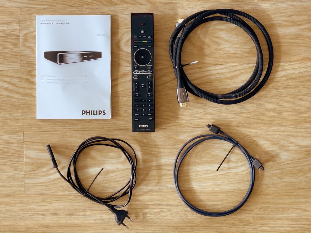 Philips Blu-ray Disc-Player BDP7200/12 inkl. 9 Filme (Gebraucht) in ...