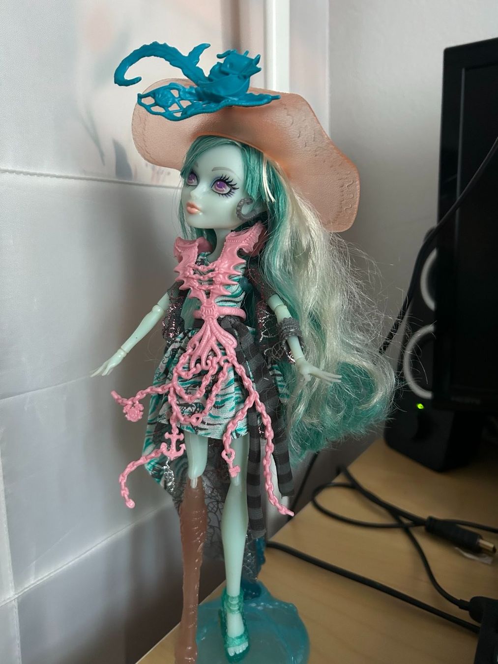 Puppe Monster High – Vandala Doubloons (mit Ständer) (Gebraucht) in Wil ...