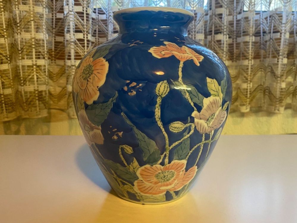 Blumenvase mit Blumenmuster (Gebraucht) in Baar für CHF 10 – mit ...