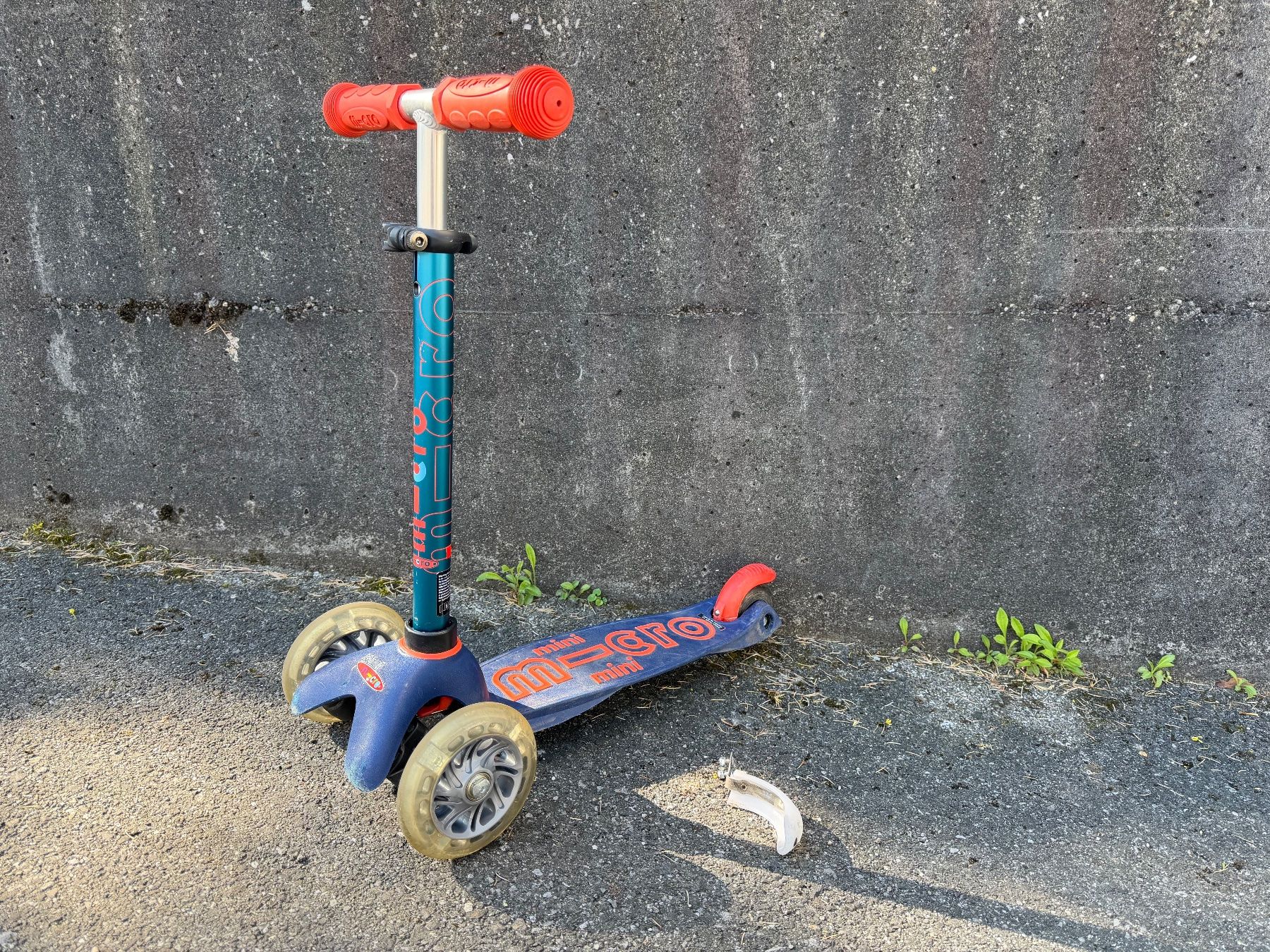 Mini Micro Scooter Kinder mit LED-Rädern und Ersatzbremse (Gebraucht ...