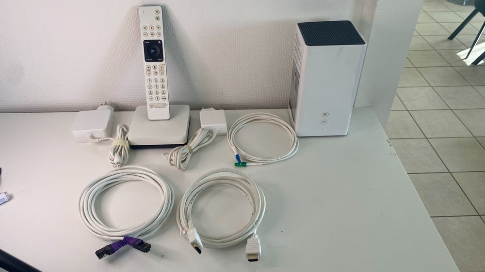 Swisscom box internet 2 - tv box cable (Gebraucht) in AVRY SUR MATRAN ...