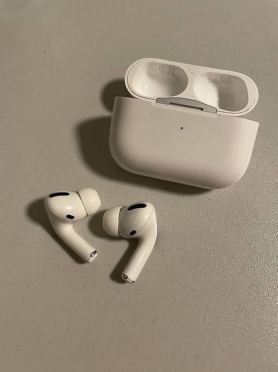 Apple Airpods Pro | Rechter Airpod leicht defekt (Gebraucht) in Luzern ...