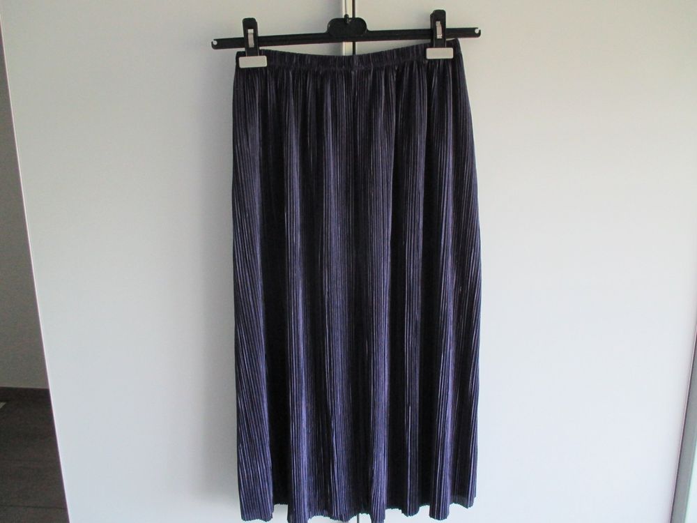 Jupe, Rich&Royal, Grösse 36, feiner Plissée - NEU (Neu (gemäss Beschreibung)) in glattfelden für ...