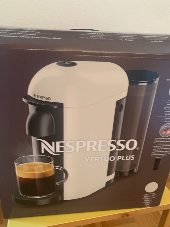 Nespresso Vertuo Plus Machine (Gebraucht) in Echandens für CHF 15 – mit ...