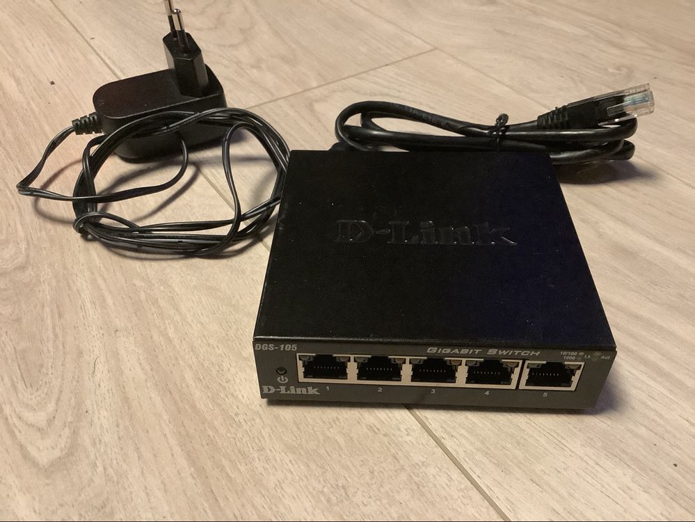 D-Link DGS-105 - Gigabit Netzwerk Switch - neuwertig (Gebraucht) in ...