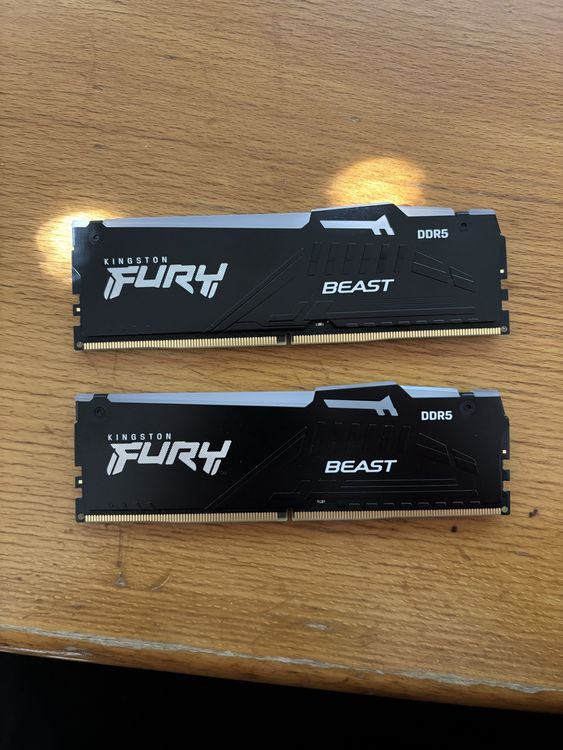 2x 16GB Kingston Fury Beast DDR5 5200MHz RAM (Gebraucht) in Spreitenbach für CHF 50 – mit ...