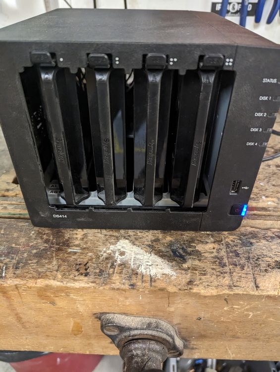 Synology Disk Station DS414 inkl 2 TB Festplatte | Kaufen auf Ricardo