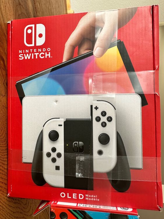 Nintendo Switch OLED weiss / Joy-Con Controller / MarioKart (Neu und originalverpackt) in ...