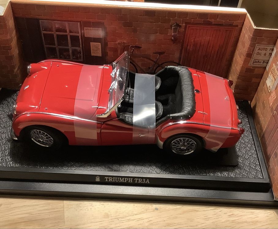 Triumph TR3A rot 1:18 Modellauto | Kaufen auf Ricardo