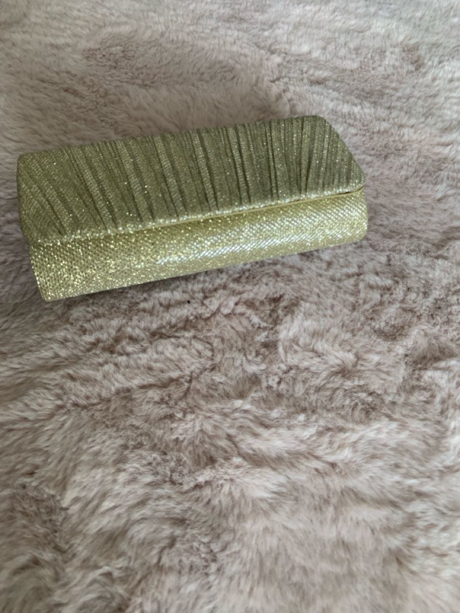 Superbe pochette dorée Michelle Moon (Neuf avec emballage d'origine) à ...