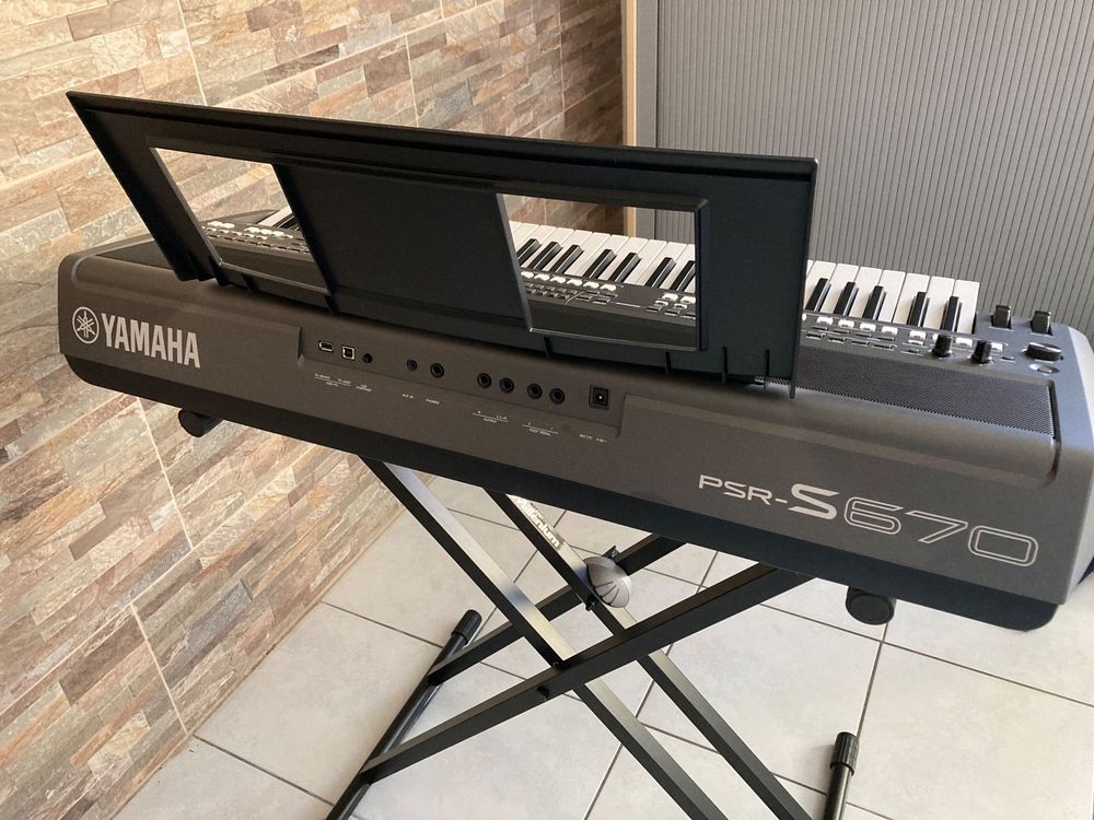 Keyboard Yamaha PSR-S 670 (Gebraucht) in Villeneuve VD für CHF 410 ...