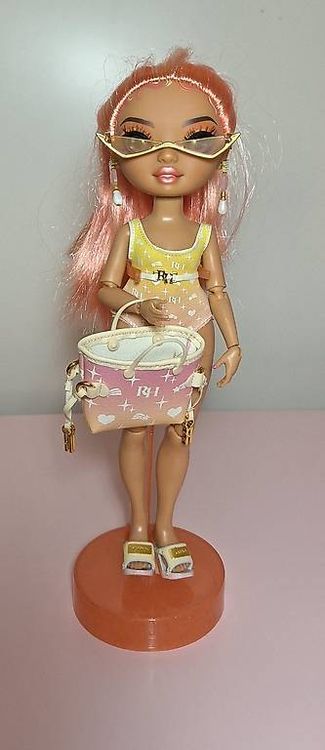 Rainbow High Pacific Coast Fashion Doll Simone Summers (Gebraucht) in ...