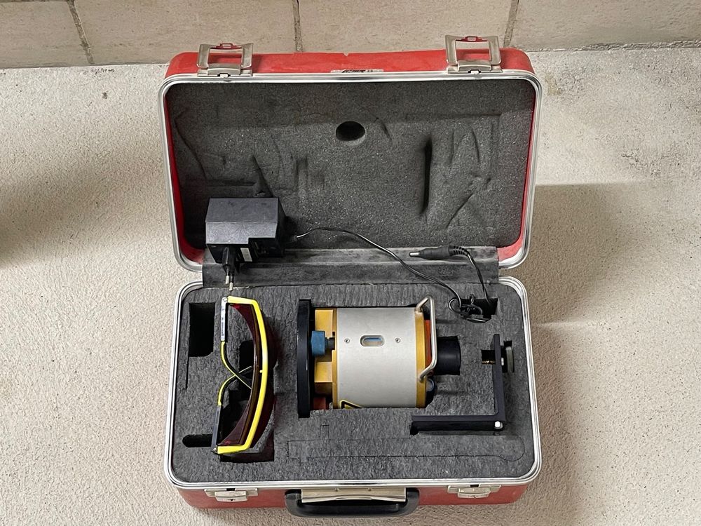 Linienlaser inkl. Baustativ (Los 16) - 8493 Saland | Kaufen auf Ricardo