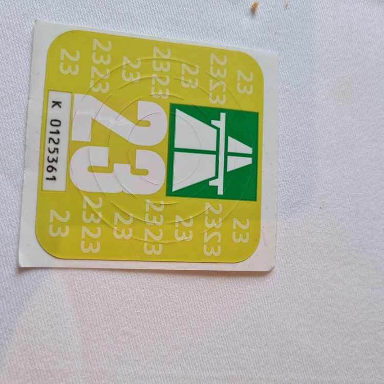 Schweizer Autobahnvignette 2023 (Neu und originalverpackt) in Schaan für CHF 34 – mit Lieferung ...