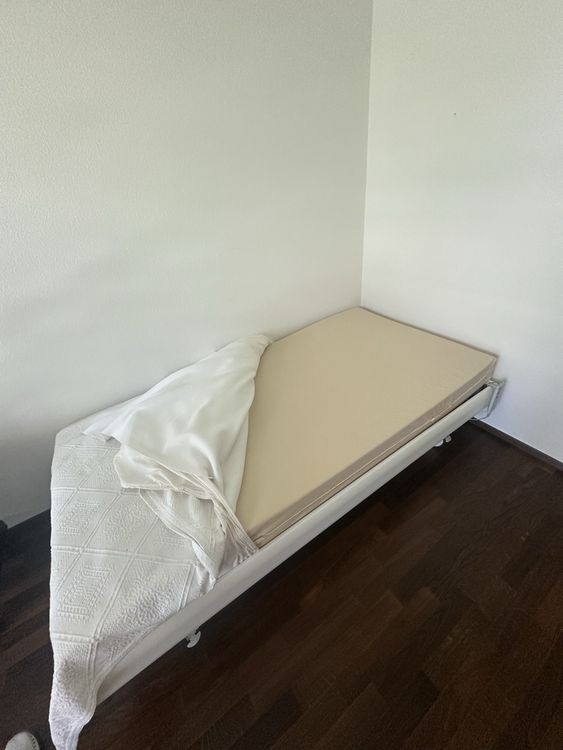 Medizinisches Bett im top Zustand (Neu (gemäss Beschreibung)) in Lausen für CHF 250 – nur ...