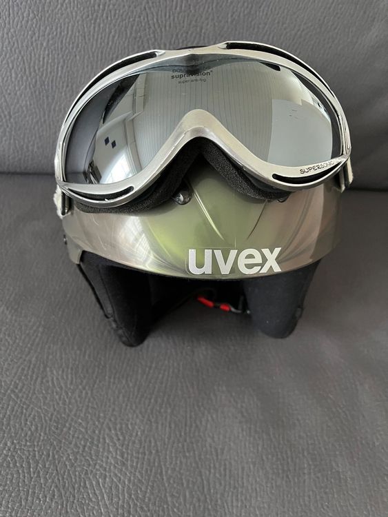 Skihelm UVEX (Gebraucht) in Oberuzwil für CHF 9 – mit Lieferung auf Ricardo kaufen