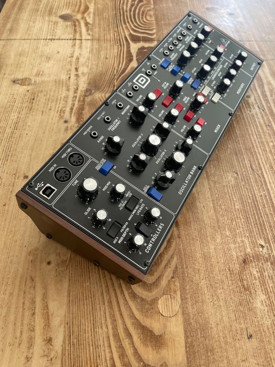 Behringer Model D – Analog Synthesizer (Gebraucht, mit Netzt (Gebraucht ...