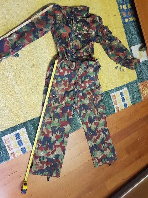Taz Tarnanzug auch für Kinder (Gebraucht) in Obernau für CHF 14 – mit ...