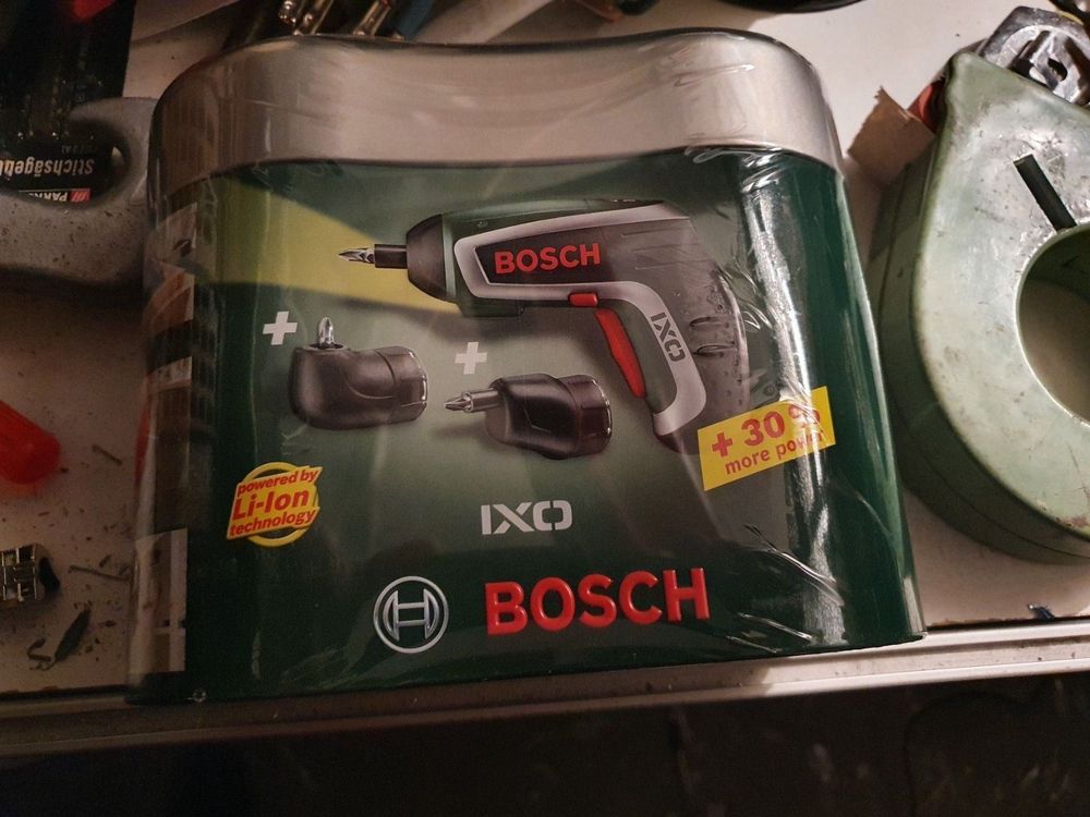 Bosch Akku-Schrauber IXO Full Set (Neu und originalverpackt) in Zürich für CHF 40 – mit ...