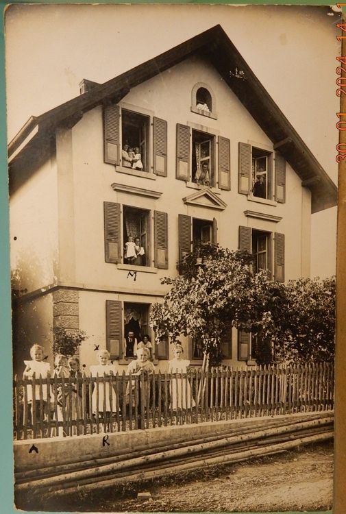 AK Haus mit Garten belebt anonym | Kaufen auf Ricardo