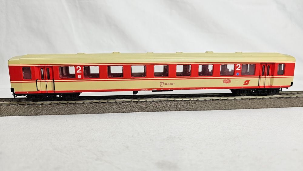 Roco 44204B ÖBB Apz "Schlierenwagen" 2.Kl. OVP (Gebraucht) in Seon für ...