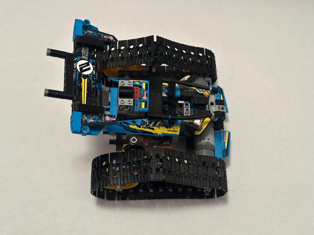 LEGO Technic 42095 Stunt Racer INCOMPLET 2019 (Gebraucht) in ...