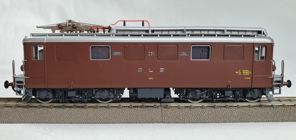 Roco 63882.1 Sonderserie Schweiz BLS Ae 4/4 251 Digital,OVP (Gebraucht ...
