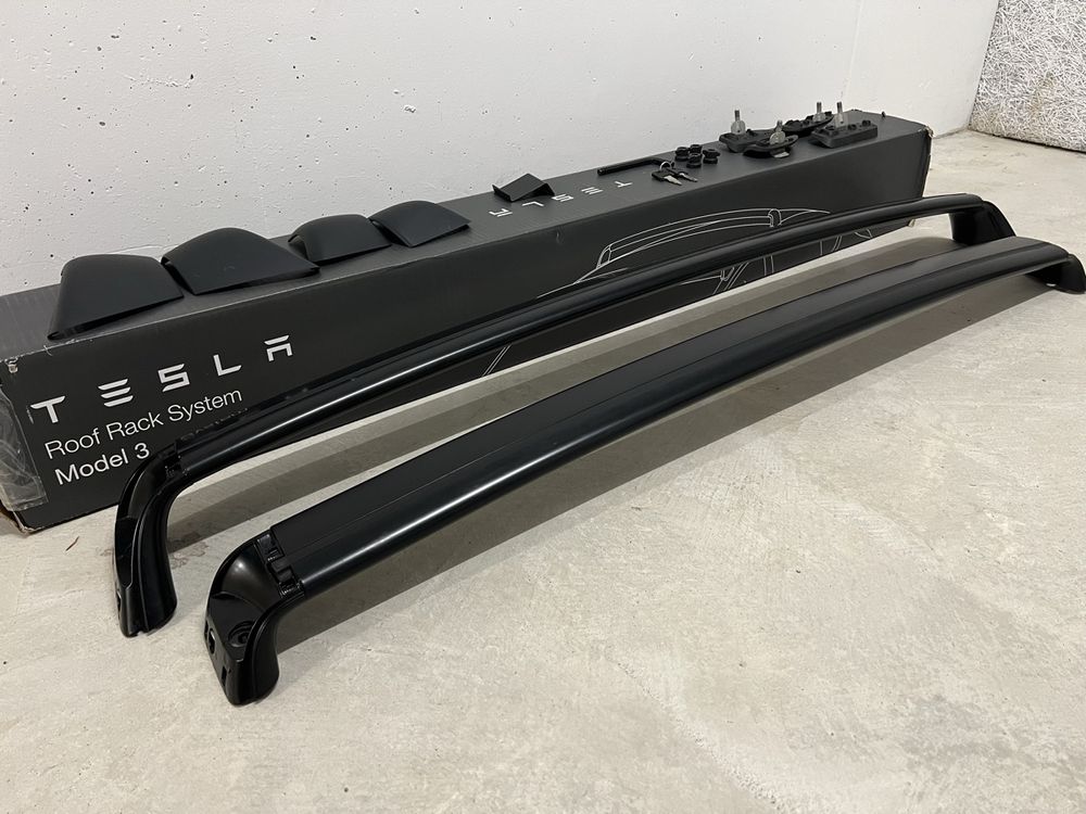 Tesla Model 3 Roof Rack System - Complete with Box! (Gebraucht) in ...