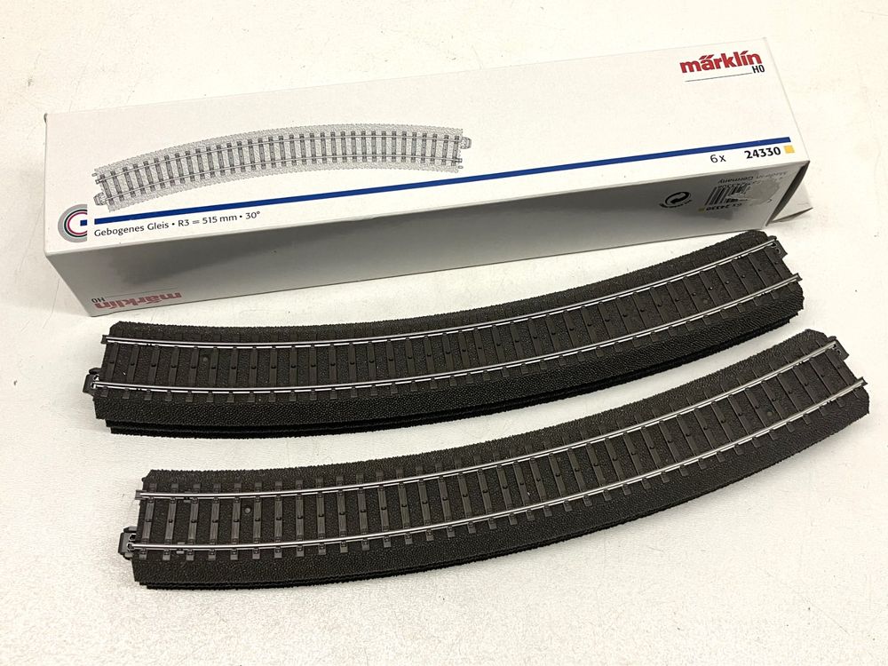 märklin 24330: gebogenes C-Gleis Radius R3 = 515 mm / 30° | Comprare su ...