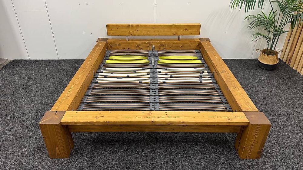 Massivholz Bett 160x200 cm inkl. Lattenrost (D'occasion) à ...