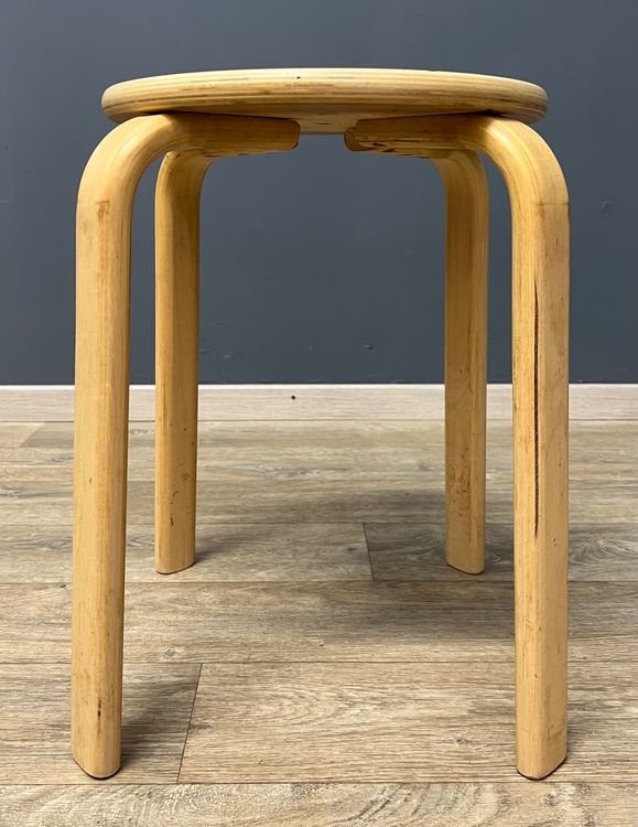 80/90er Holz Hocker Schichtholz Hocker Taburett (Gebraucht) in Reigoldswil für CHF 30 – mit ...