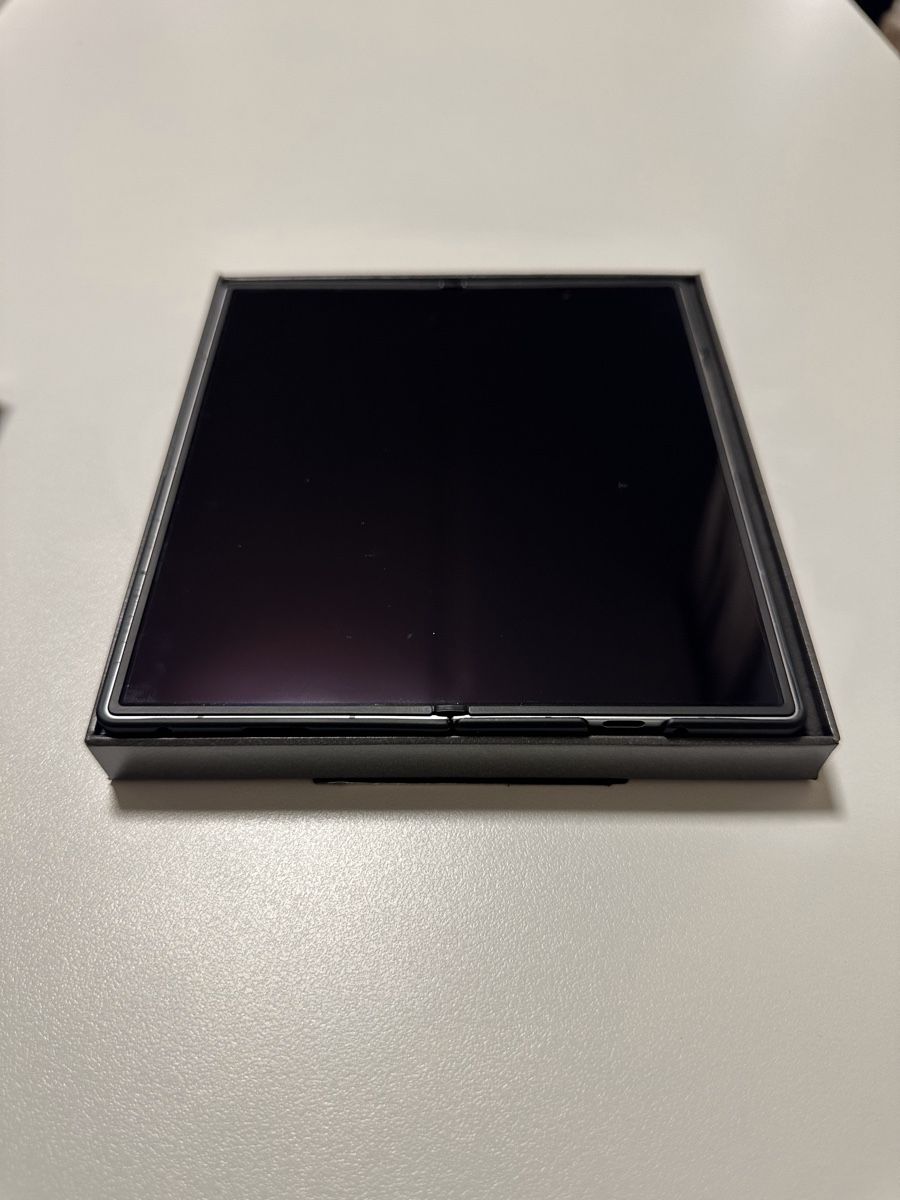 Samsung Galaxy Z Fold7, 12GB / 512GB, Silver (Neu (gemäss Beschreibung ...