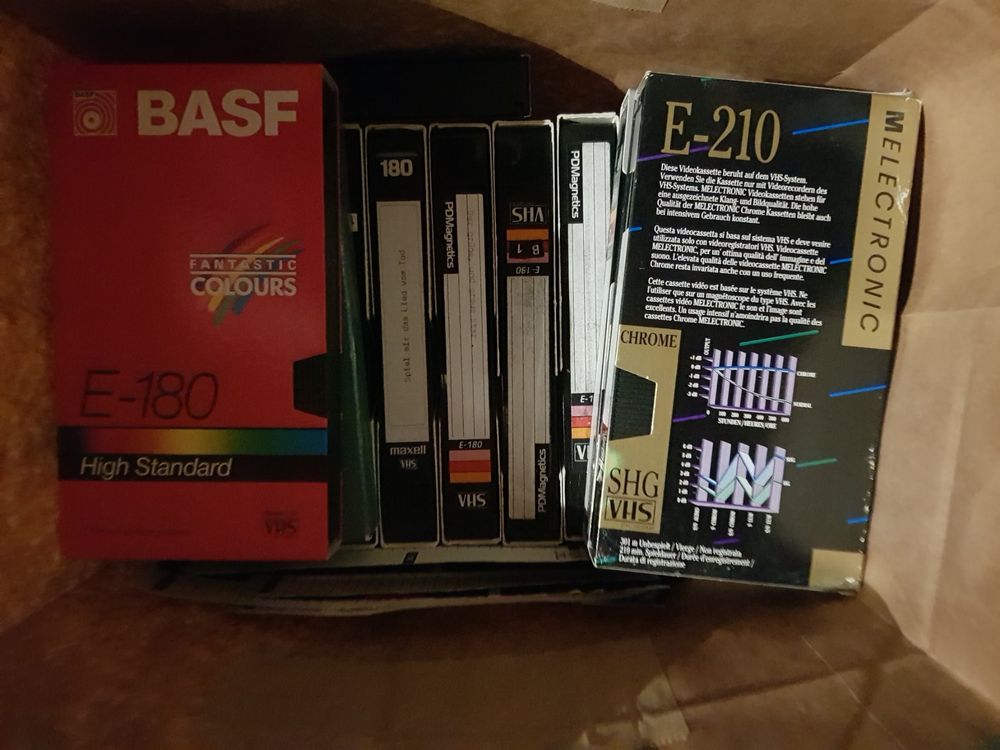 Diverse alte VHS Kasetten (Gebraucht) in Boswil für CHF 3 – mit Lieferung auf Ricardo kaufen