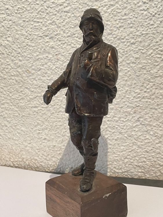 Ancienne sculpture en bronze de personne ?! (D'occasion) à Courrendlin ...