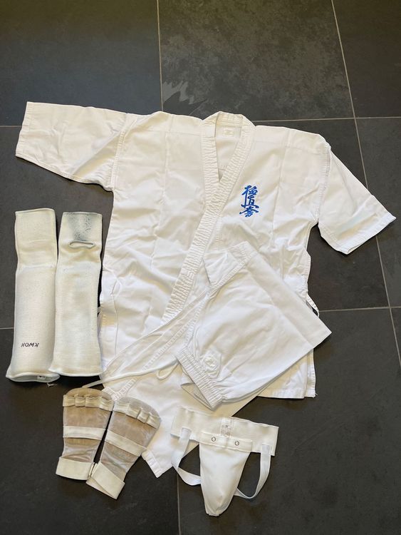 Karate Set mit Gi Gr 170, Tiefenschutz, 2 x Protektoren | Kaufen auf ...